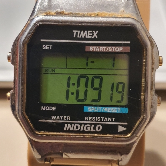 Timex | Accessories | 20 Timex Indiglo Goldtone Digital Alarm ...